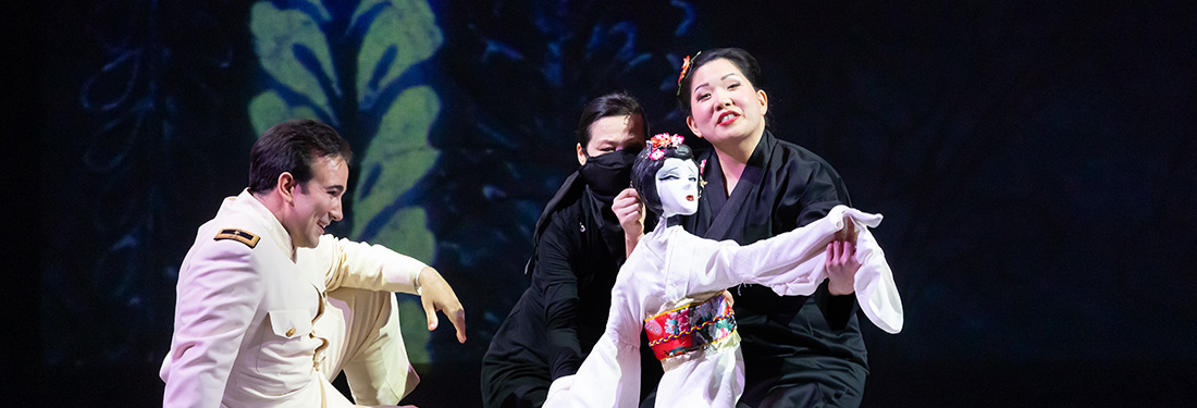 Broadcasts - parterre box